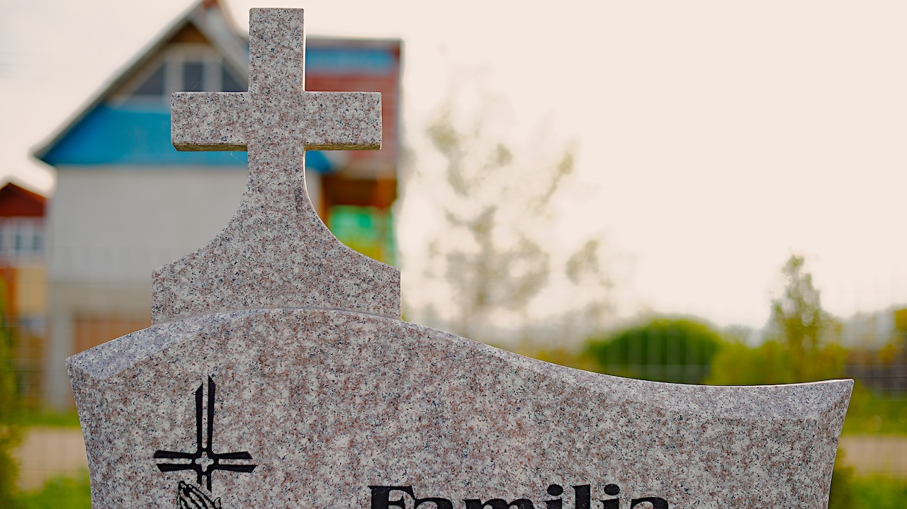 Morminte Monumente Fazakas Ludovic va ofera o gama extinsa de: pietre ...